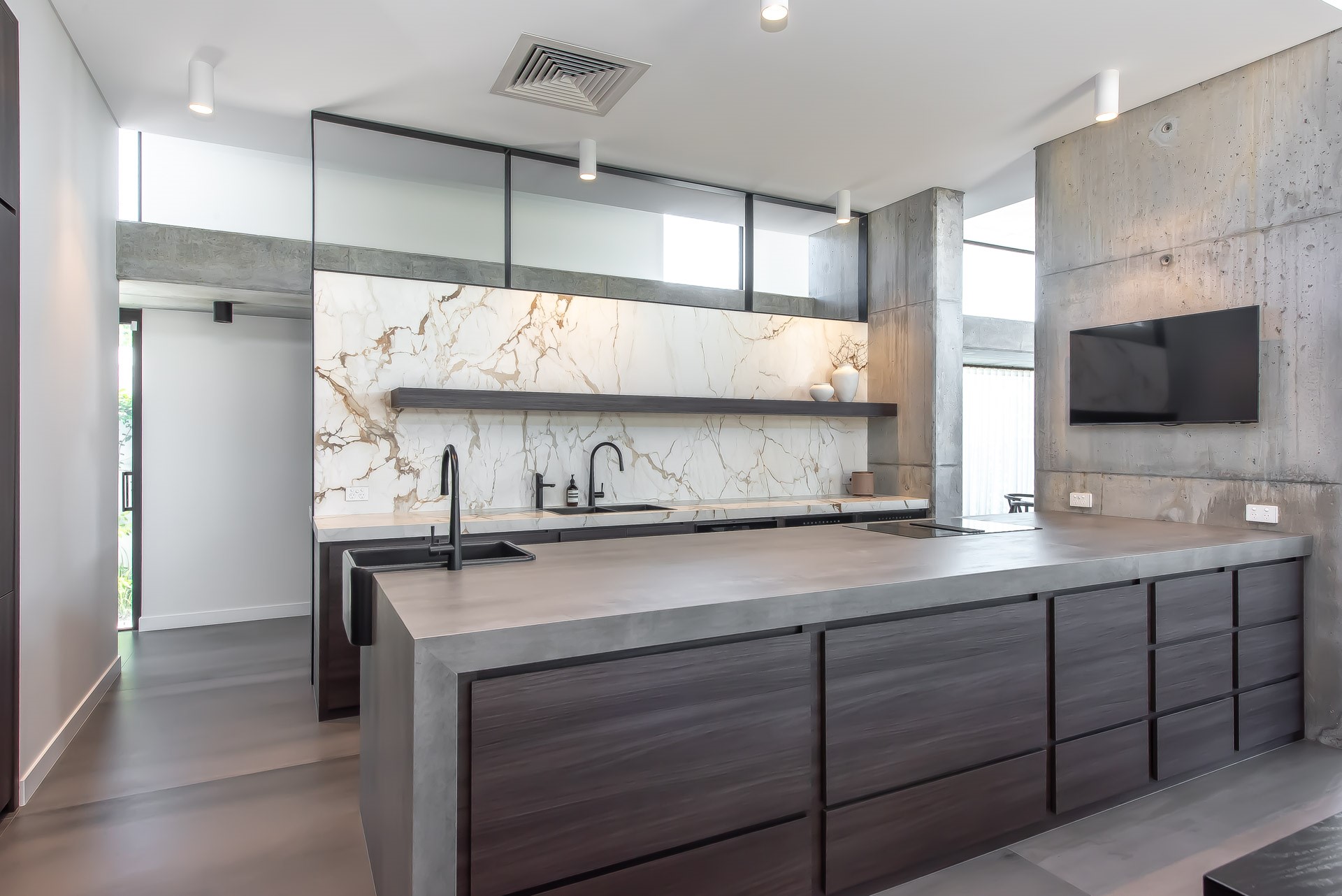 Engineered Stone - Natural Stone - Porcelain | Bravvo